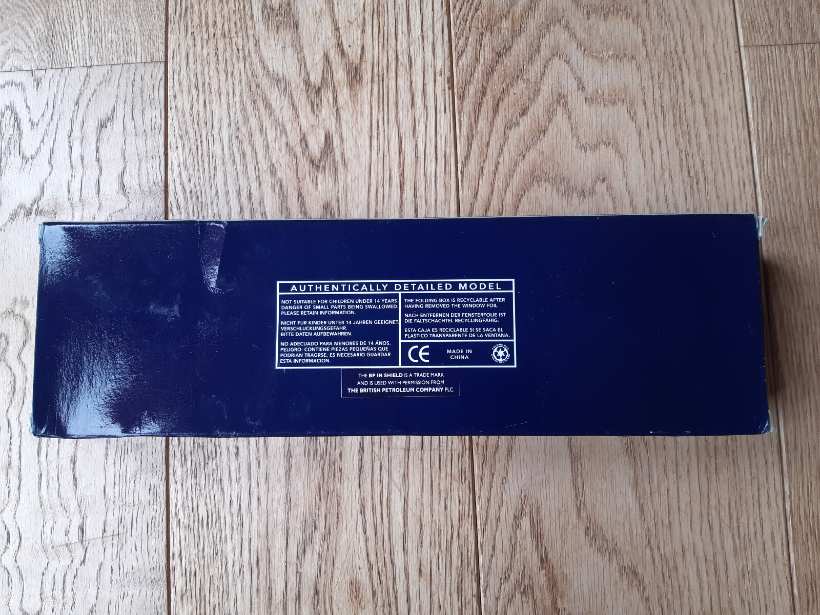 Bachmann 33-525 Set Of 3 Tank Wagons (Shell-Mex & BP) - "Tank Traffic ...