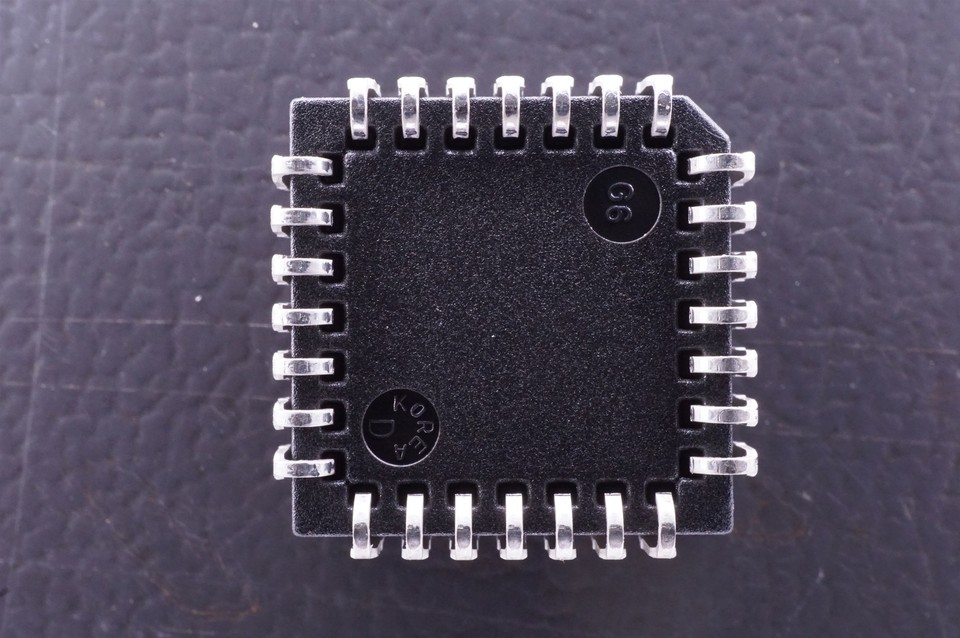 IS82C59A Intersil CMOS Priority Interrupt Controller PLCC 28-Pin SMT IC ...