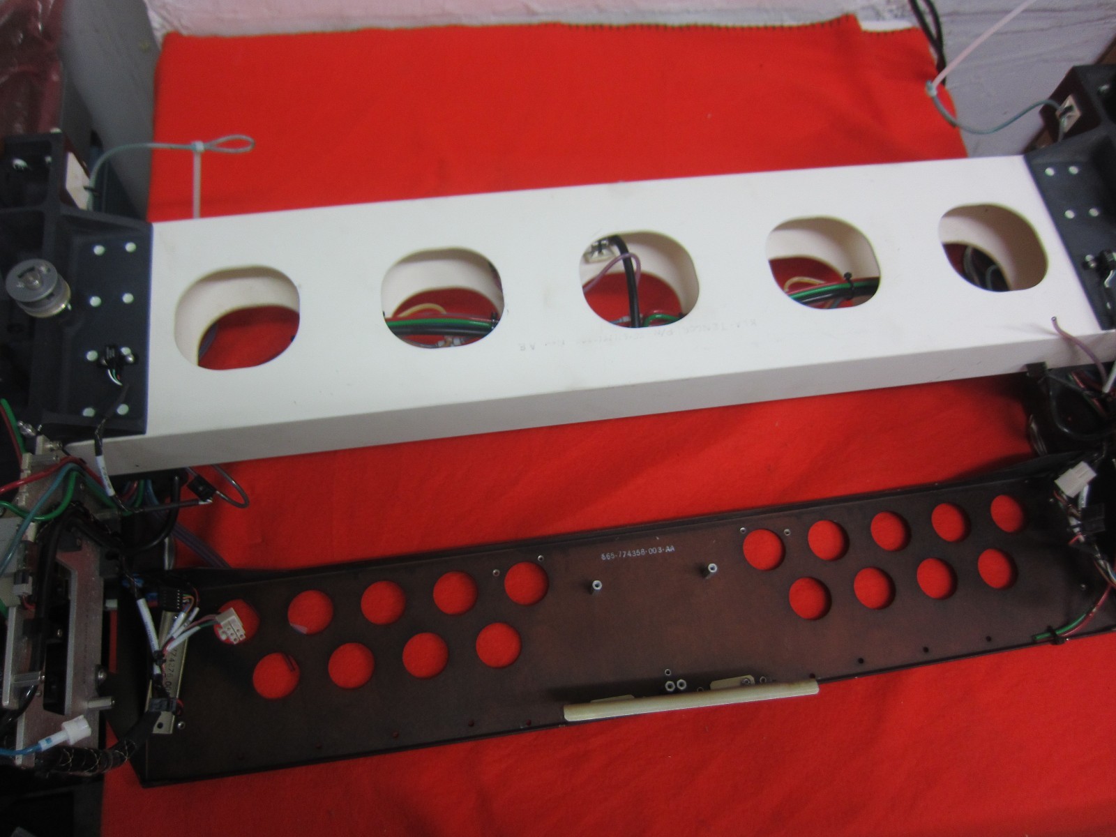 KLA-Tencor Assembly x-stage w/o pcbs 060-733192-001 740-671507-001 261 ...