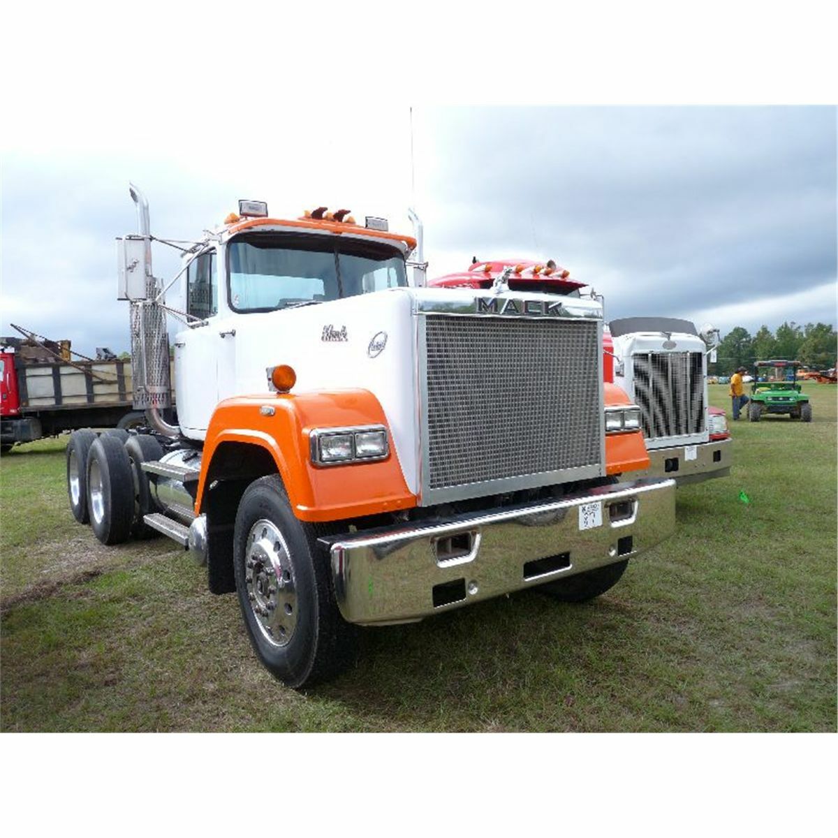 Mack Superliner Premium Quilted Winter Front 20 Colors Available | eBay