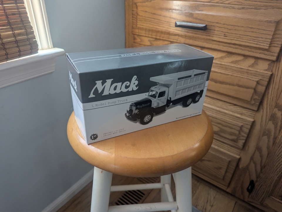 FIRST GEAR L.Suzio Const .co Mack L-Model Dump Truck Scale 1/34 | eBay
