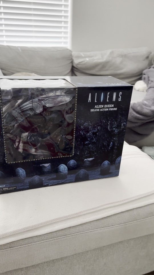 NECA Aliens Deluxe Alien Queen Action Figure 35th Anniversary Boxed ...