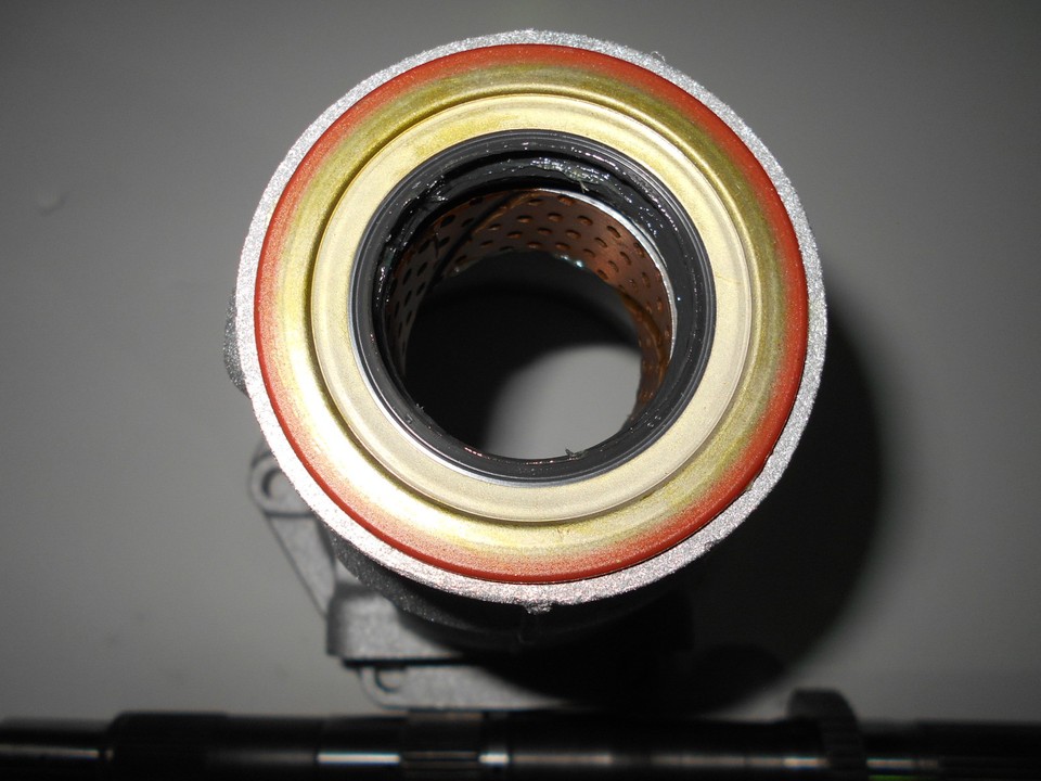 4L60E Extension Tail Housing & Output Shaft 6 Bolt 4L65E 4L70E GM ...