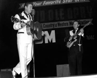Country Singer Slim Whitman Performs At The Grand Ole Opry Old Music ...