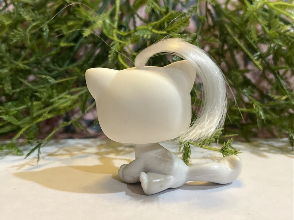 Littlest Pet Shop 148 Lps White Pink Cat Shorthair Sitting Cat Green ...