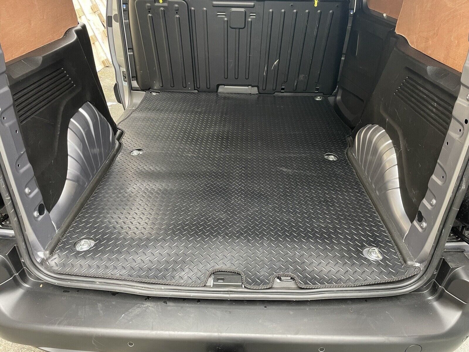 FITS VAUXHALL COMBO VAN SWB 2019 & ONWARDS TAILORED BLACK RUBBER VAN ...
