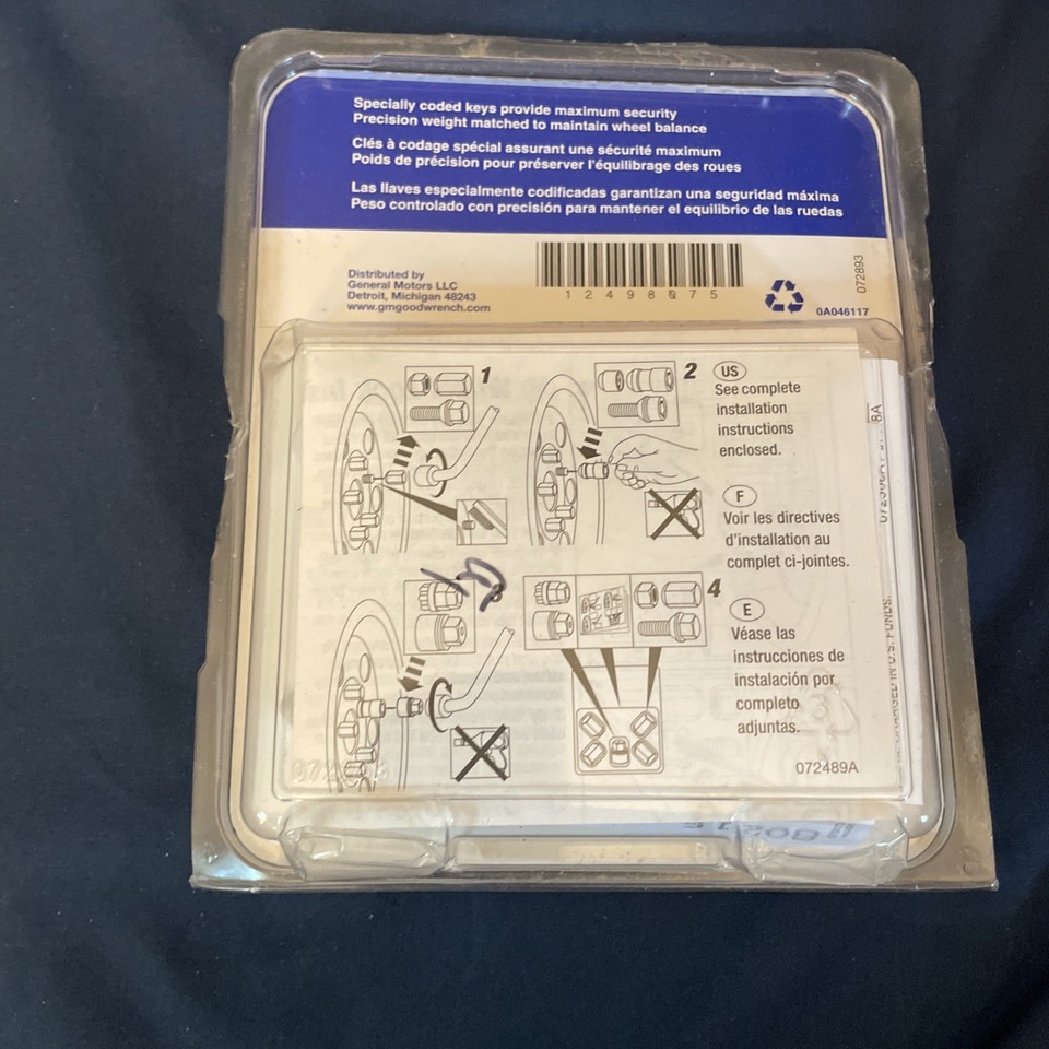 OEM GM Wheel Locks 12498075 New and Sealed | eBay