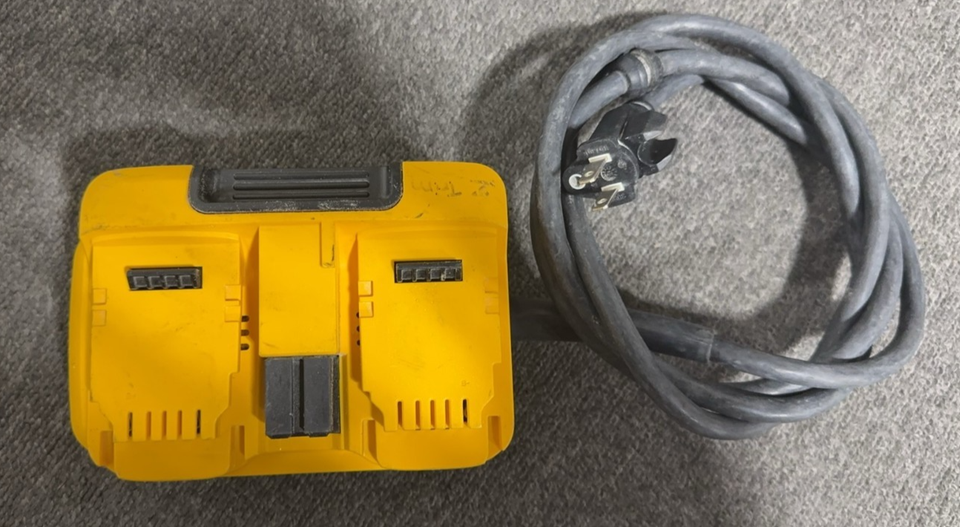 DeWalt DCA120 FlexVolt Corded Power Supply Adapter 120V Type 1 | eBay