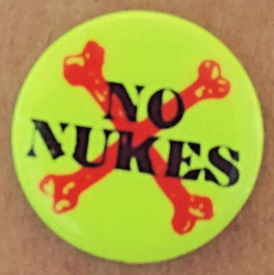 NO NUKES - 1975 Anti-Nuclear War Anti-Nuclear Power button with ...