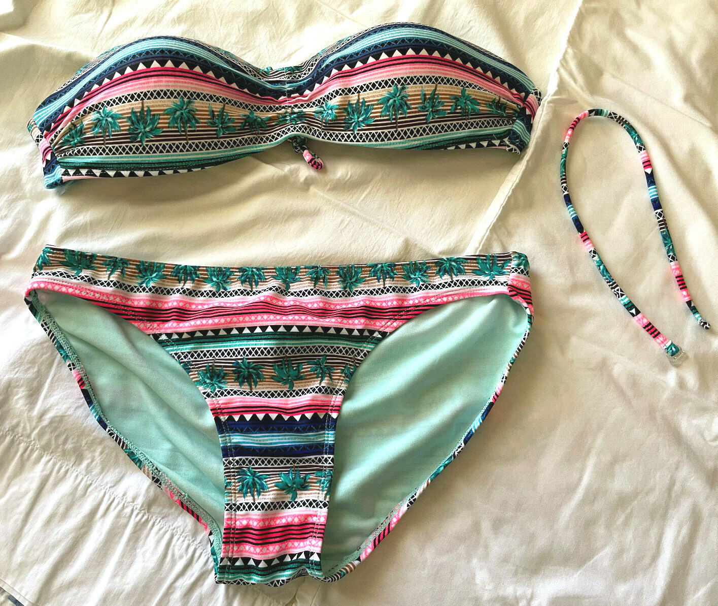 No Boundaries Ladies Bikini Halter Bandeau Swimsuit C… - Gem