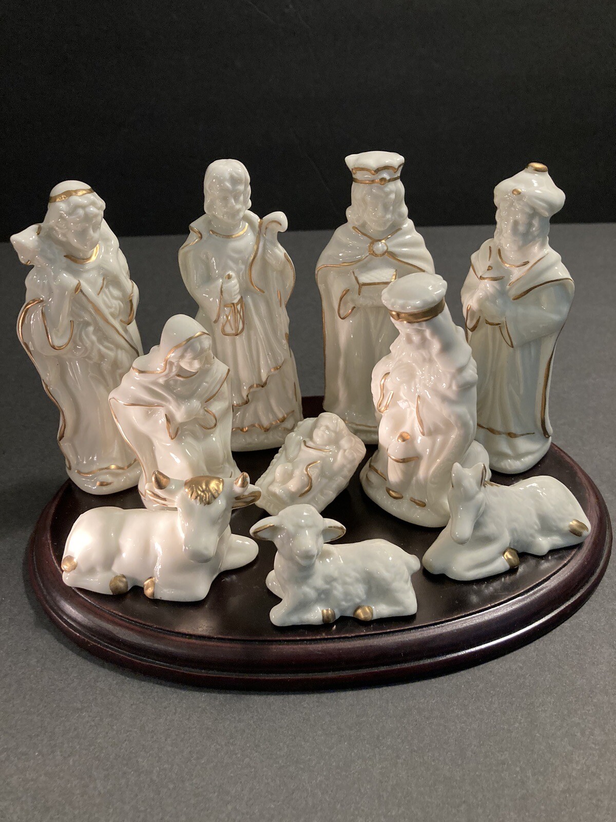 Vintage International Bazaar 11 Piece Porcelain Ivory & Gold Nativity ...
