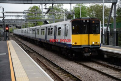 PHOTO CLASS 315 4-CAR EMU NO 315 851 ON A LIVERPOOL ST - GIDEA PARK ...