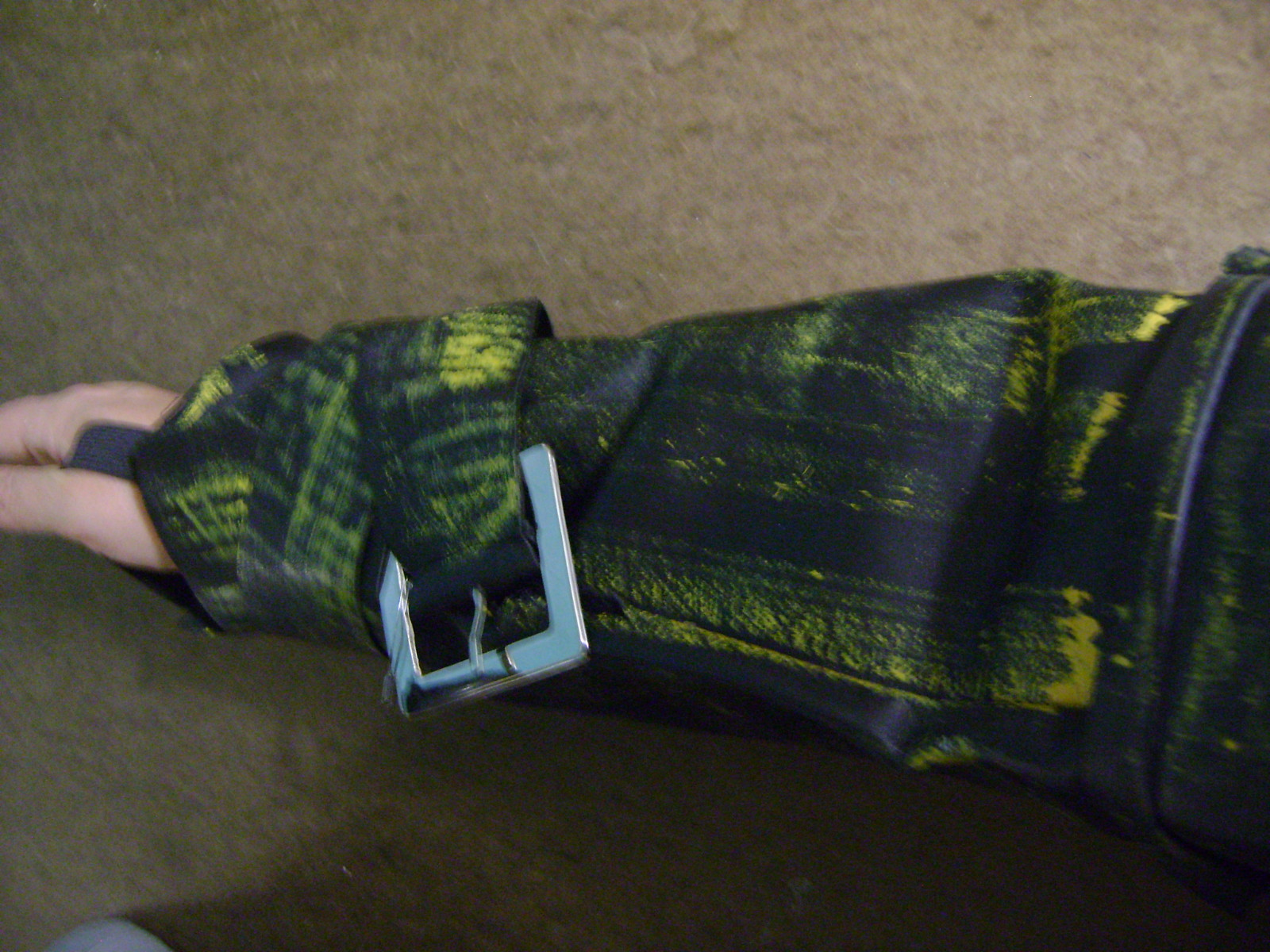 HALLOWEEN PROP HAUNTED HOUSE VIKING SKULL MASK & SLEEVE CUFFS COMBO ...