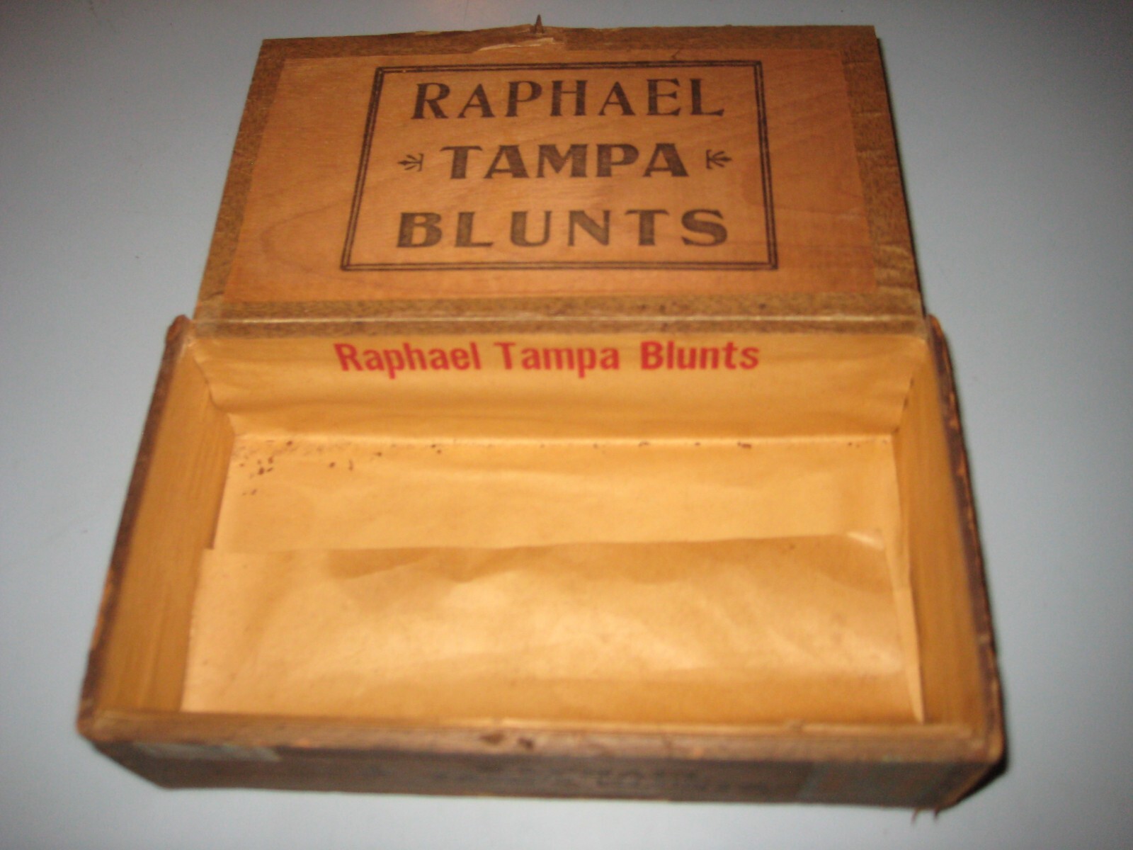 Antique RAPHAEL TAMPA BLUNTS Wood Cigar Box Factory No. 253 Tampa ...