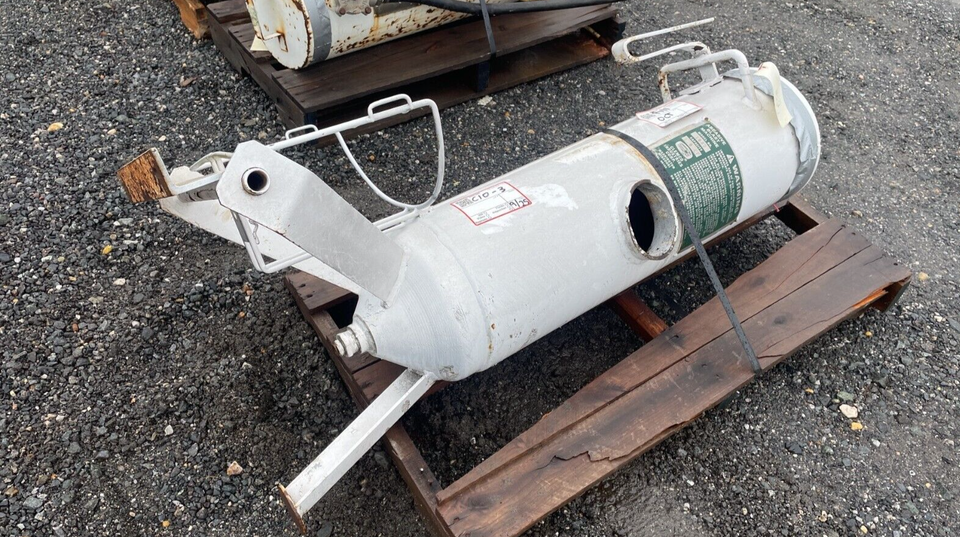 2006 Clemco 1042 Sand Blaster – 1.0 CF Portable Abrasive Blasting ...