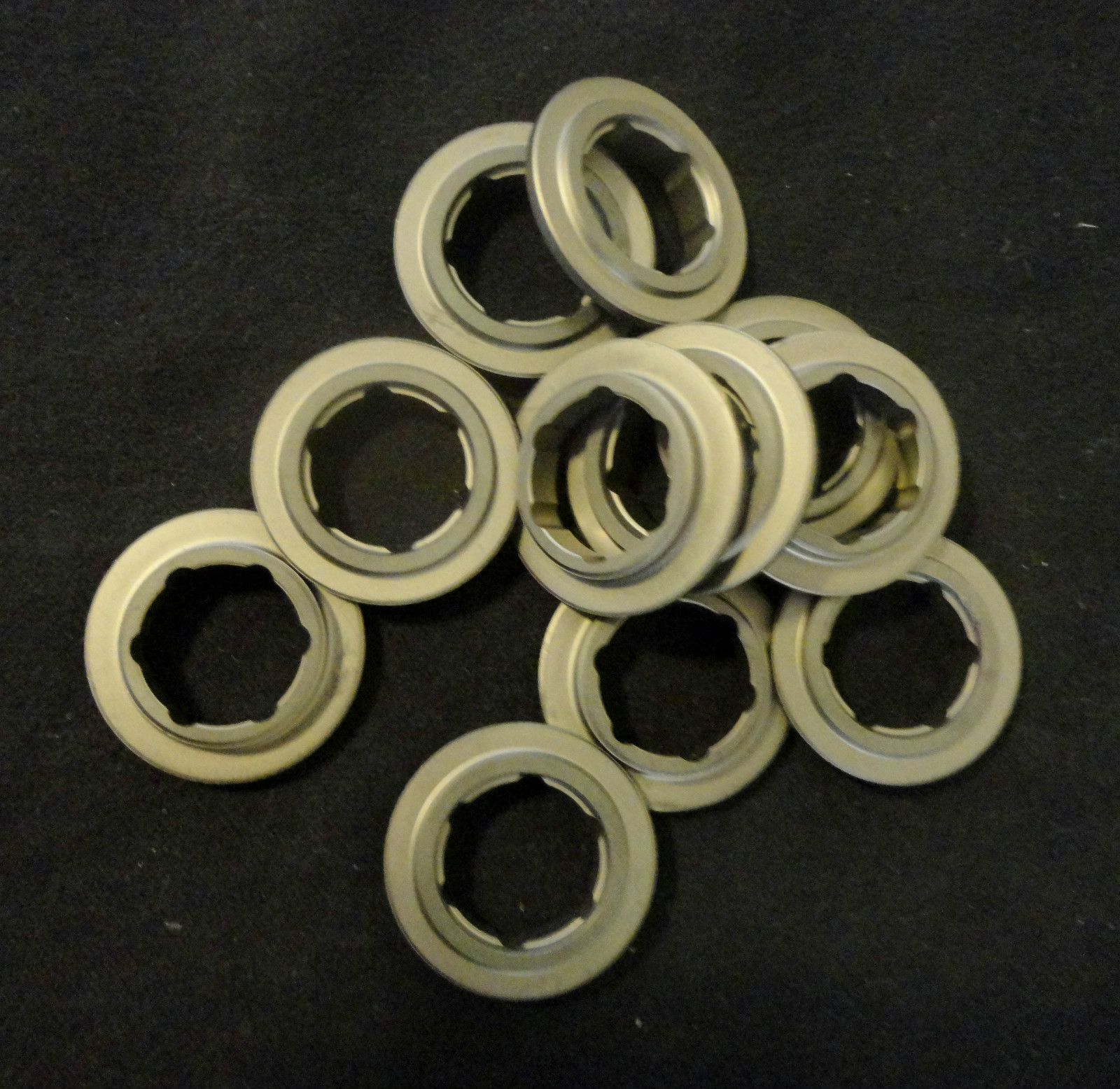 LOT OF SIX HEXOLOY SILICON CARBIDE CERAMIC FLANGED WASHERS SEALS No ...