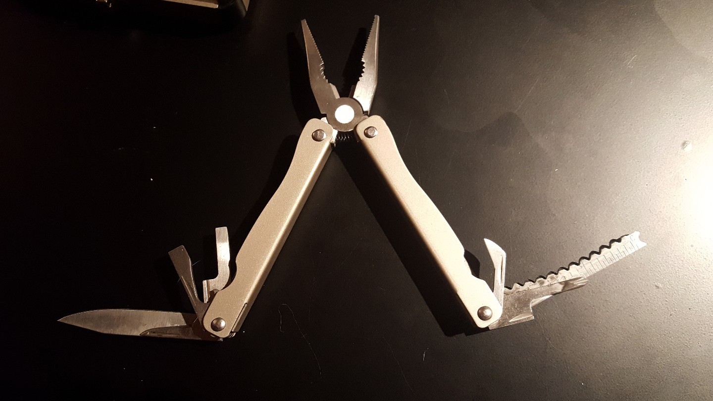 SHEFFIELD MFG 2 PIECE MULTI FUNCTION KNIFE TOOL SET WITH BOX, please ...