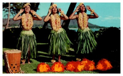 Hula Maidens in the shadow of Diamond Head Waikiki Hawaii Postcard ...