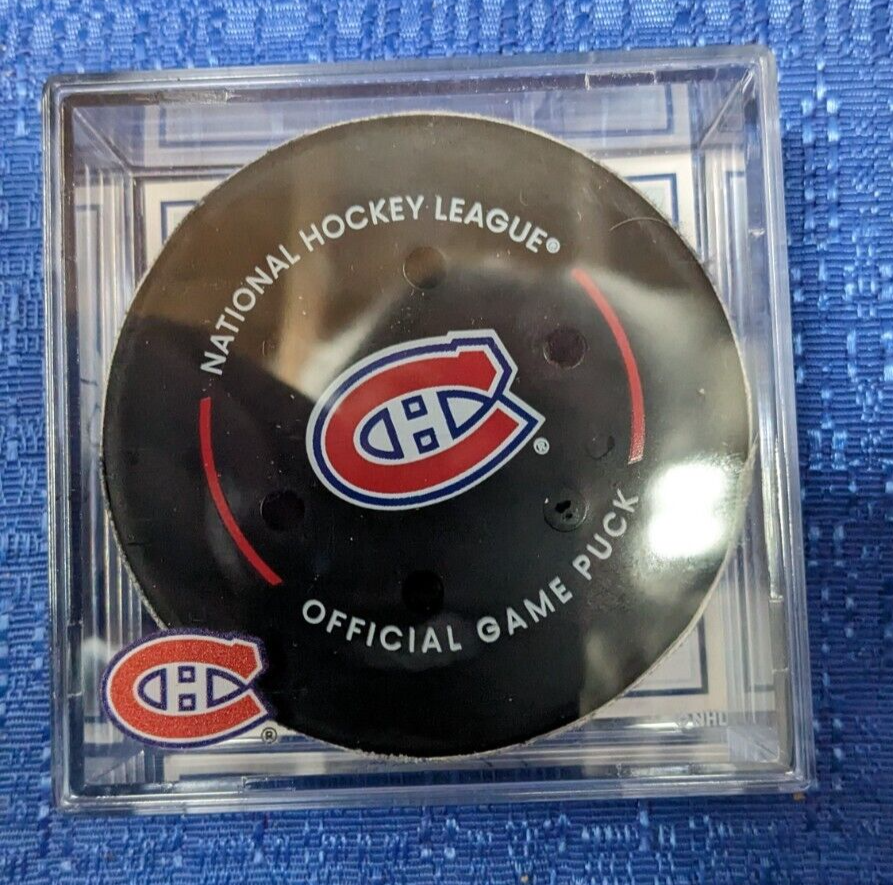 Montreal Canadiens vs Toronto Maple Leafs Alex Kerfoot Goal puck ...