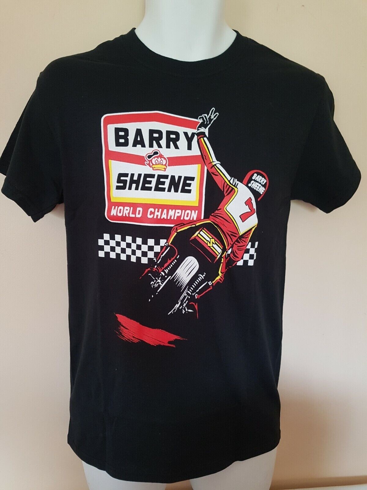 RETRO DESIGN BARRY SHEENE T/SHIRT IN BLACK ICONIC 2 FINGER WAVE | eBay UK