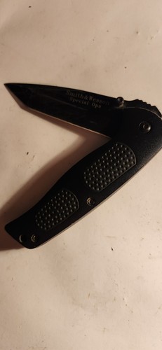 Smith and Wesson Special Ops Folding Knife With Belt Clip "PERFORMANCE ...
