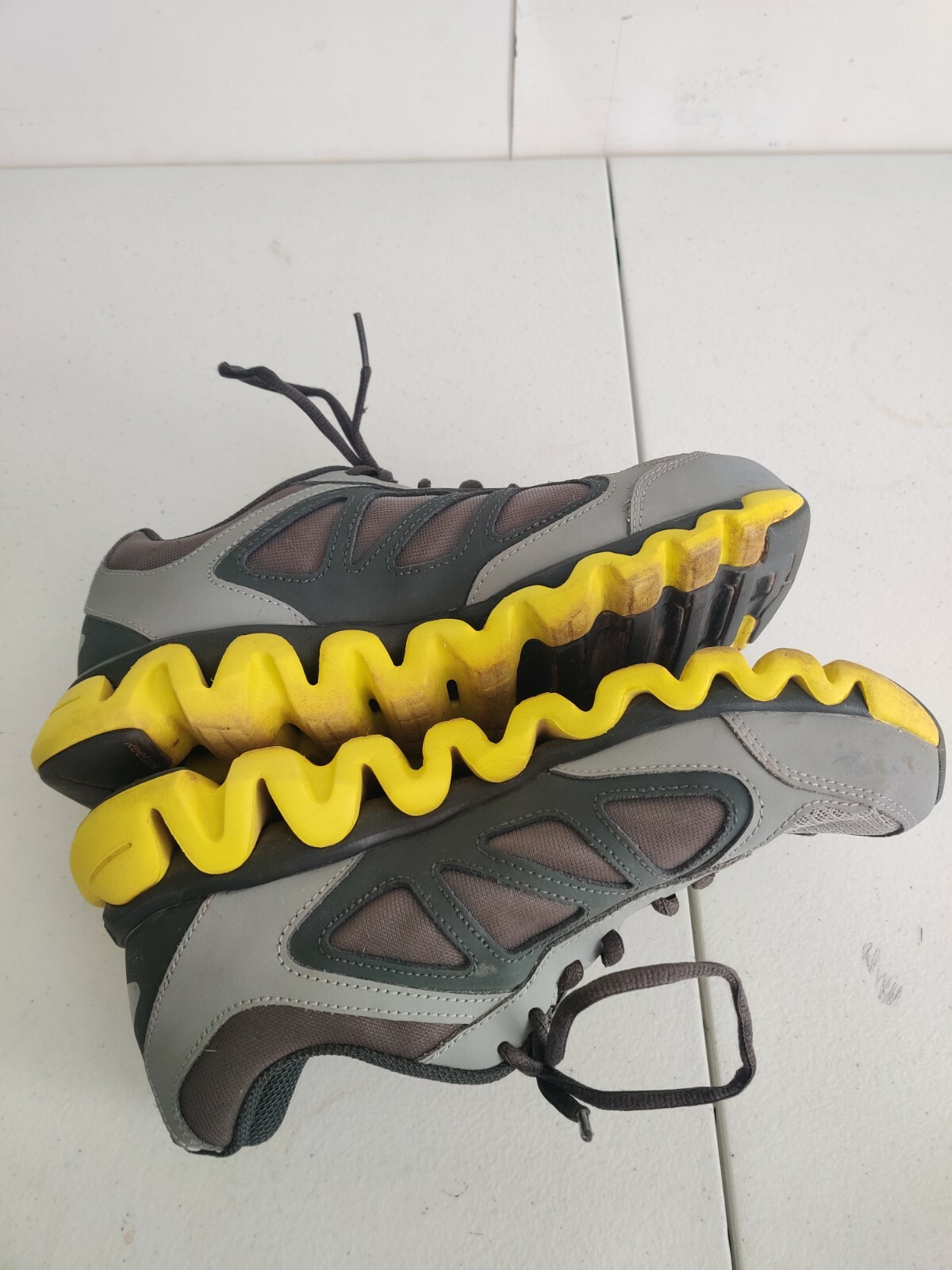 Reebok Mens Ziglite J97946 Gray Yellow Running Shoes … - Gem