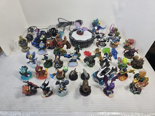 Activision Skylanders Giants Lot of Figures Traps Wii PlayStation Xbox ...