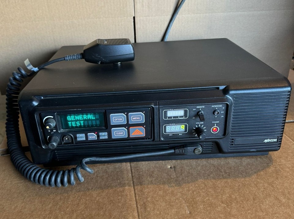 M/A-Com Macom 50/60 Hz Desktop Base Radio DSDX06 w/Mic | eBay