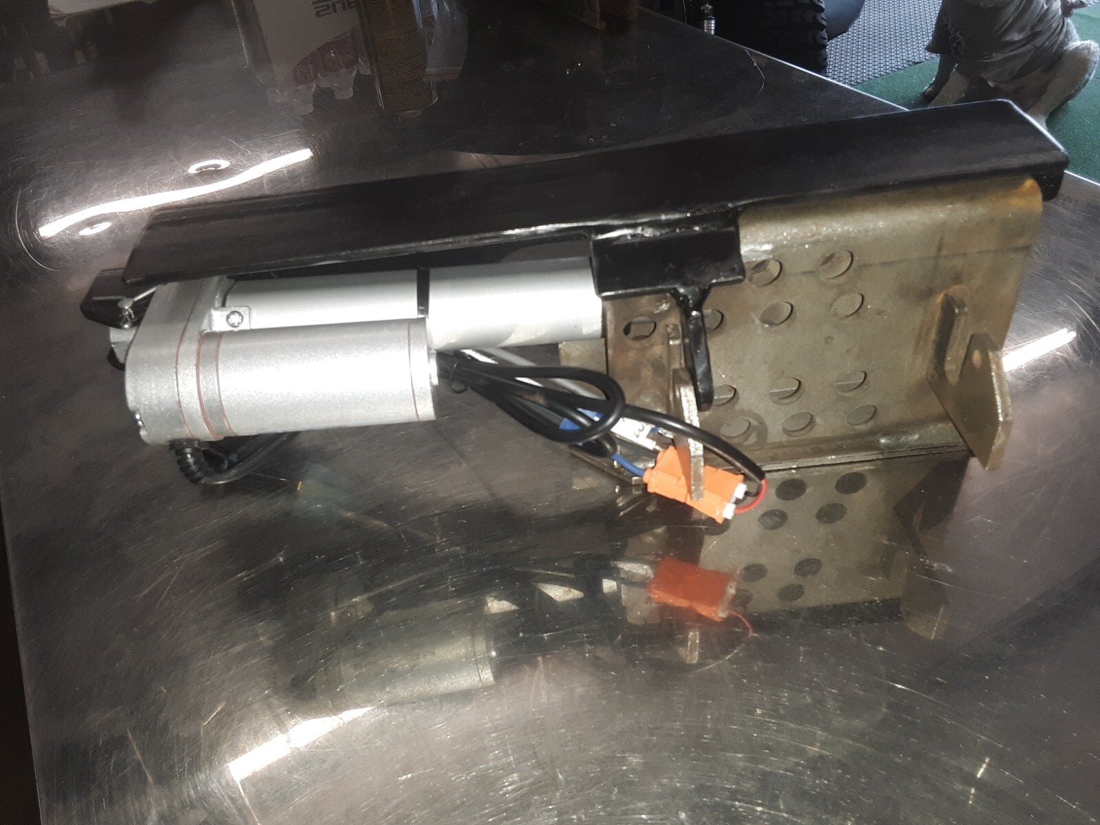 Ferris Electric Deck Lift for ISX3300, IS3200Z, ISX2200, IS2100Z and ...