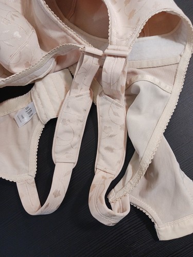 ELILA BRA Sz 44G Jacquard Softcup Wireless with Cushion Straps Style ...