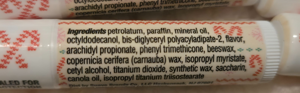 15 ChapStick Bulk Lip Balm, Candy Cane – Fresh & Minty Lip Moisturizer ...