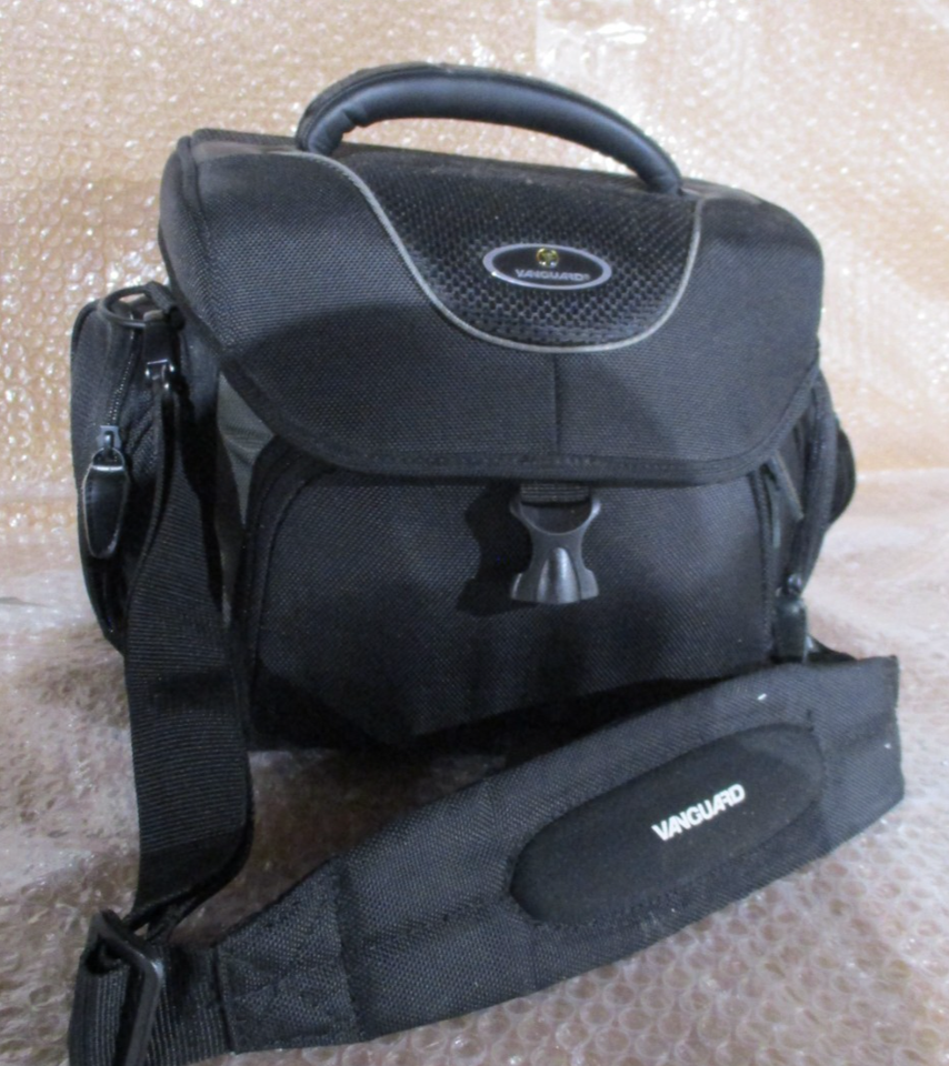 Sony Handycam DCR-SR85 - 60gb HDD/25x Optical Zoom W/BATTERY, BAG ...