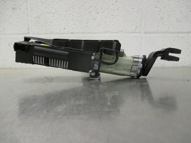 2011 Audi Q7 Left Driver Rear Liftgate Hatch Pull Down Lift Motor ...