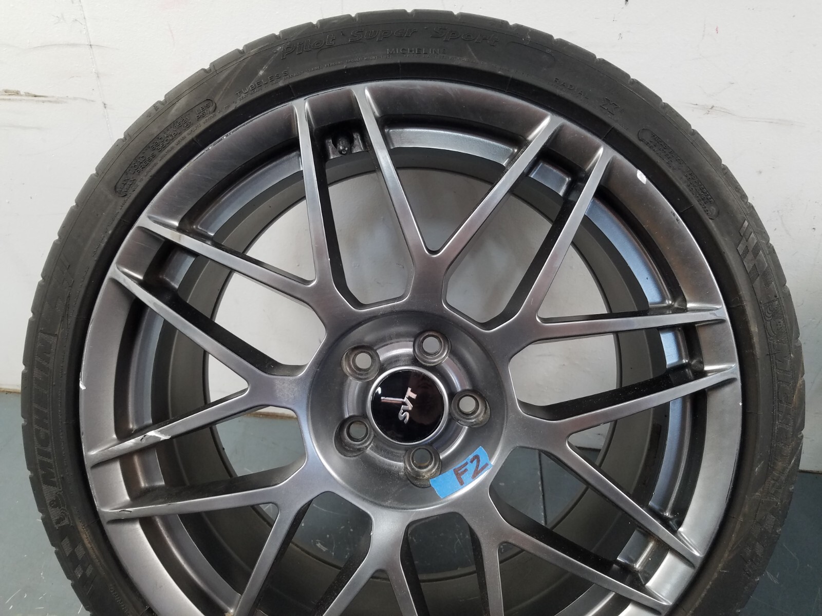 2012 Ford Mustang Shelby GT500 SVT OEM 20" Rear Wheel / Tire #2 #9531 ...