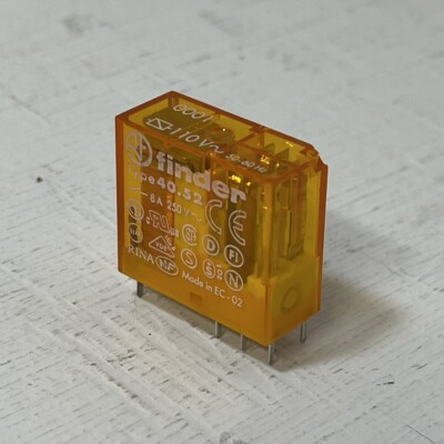 NEW Finder Type 40.52 8A 250V Yellow New Without Original Packaging ...