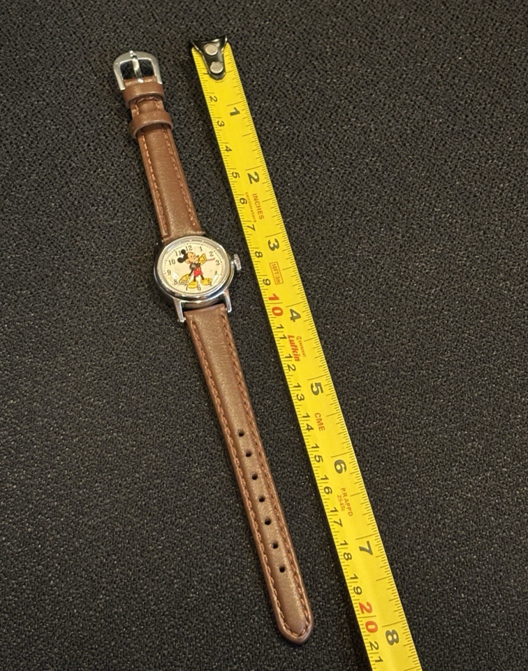 INGERSOLL MICKEY MOUSE WALT DISNEY Swiss Watch Pointing Fingers ...