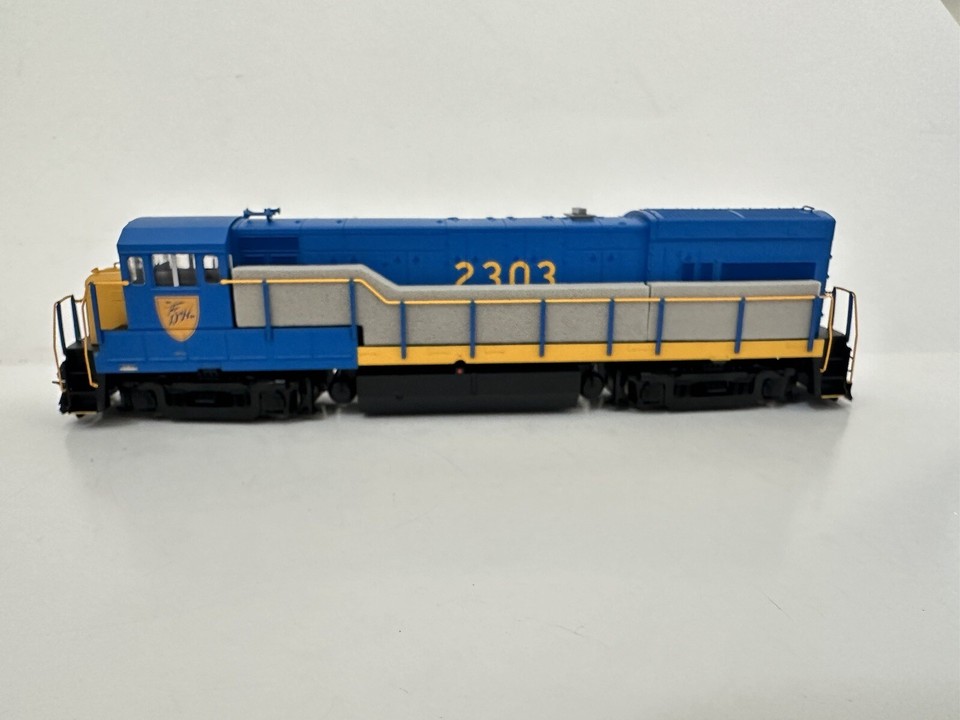 Atlas HO Scale #8276 GE U23B Loco Delaware & Hudson #2303 | eBay