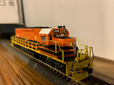B.L.I. #6790 RCPE EMD SD40-2 Diesel Loco #3428 w/DCC & Par.4 Sound 1/87 | eBay