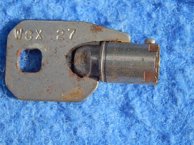 Wurlitzer Key WCX 027 - Chicago Lock - wall box or cash box key ...