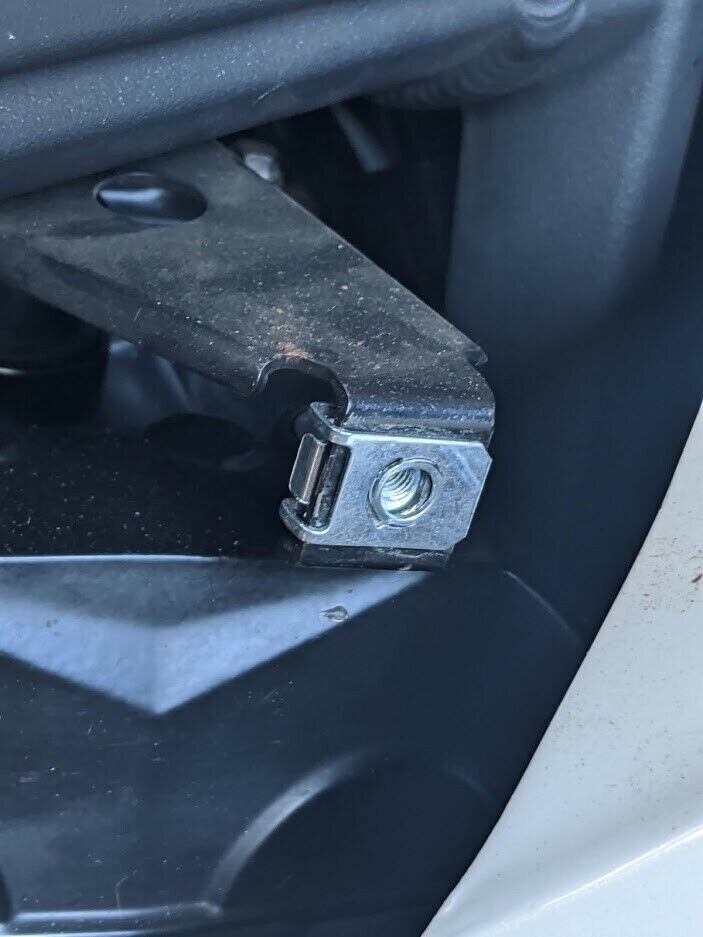 10x m6 6mm Triumph Threaded Fairing Clip Spring Speed Spire Clips inc ...