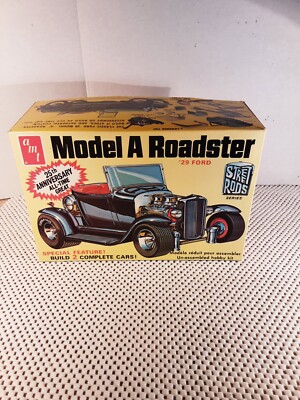 Vintage model car kit, amt, A129 Model A Roadster '29 FORD contains ...