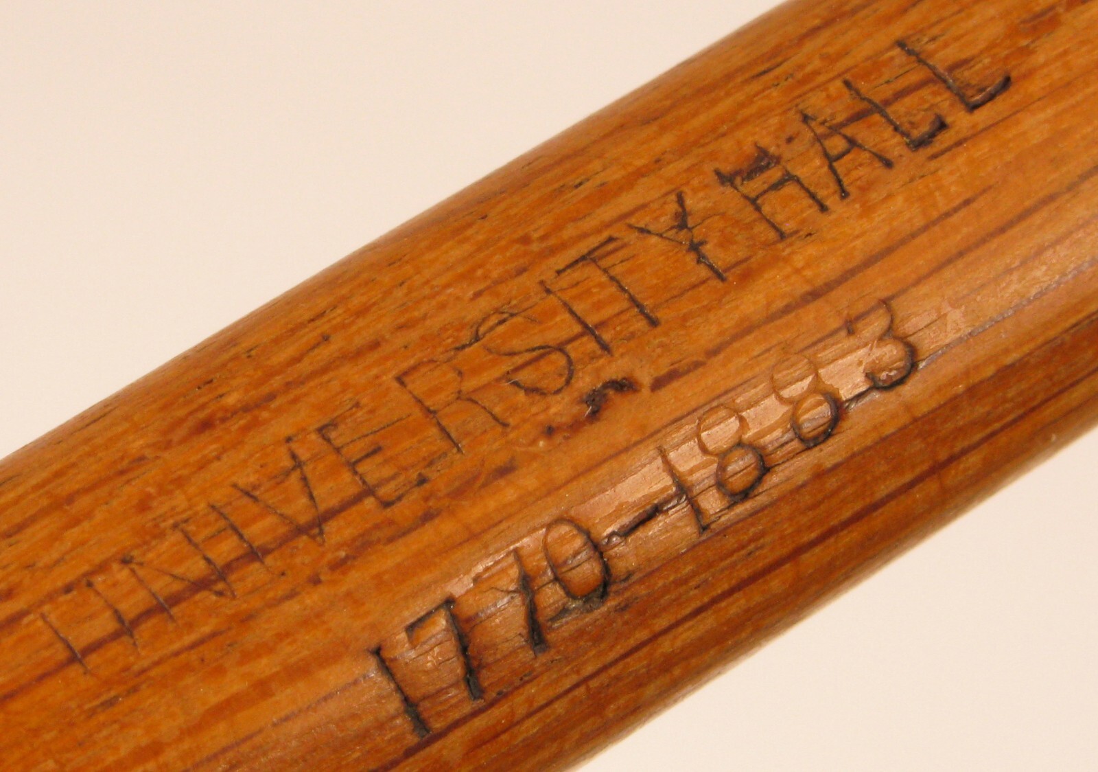 1770 RED OAK WALKING STICK BROWN UNIVERSITY HALL PROV… - Gem
