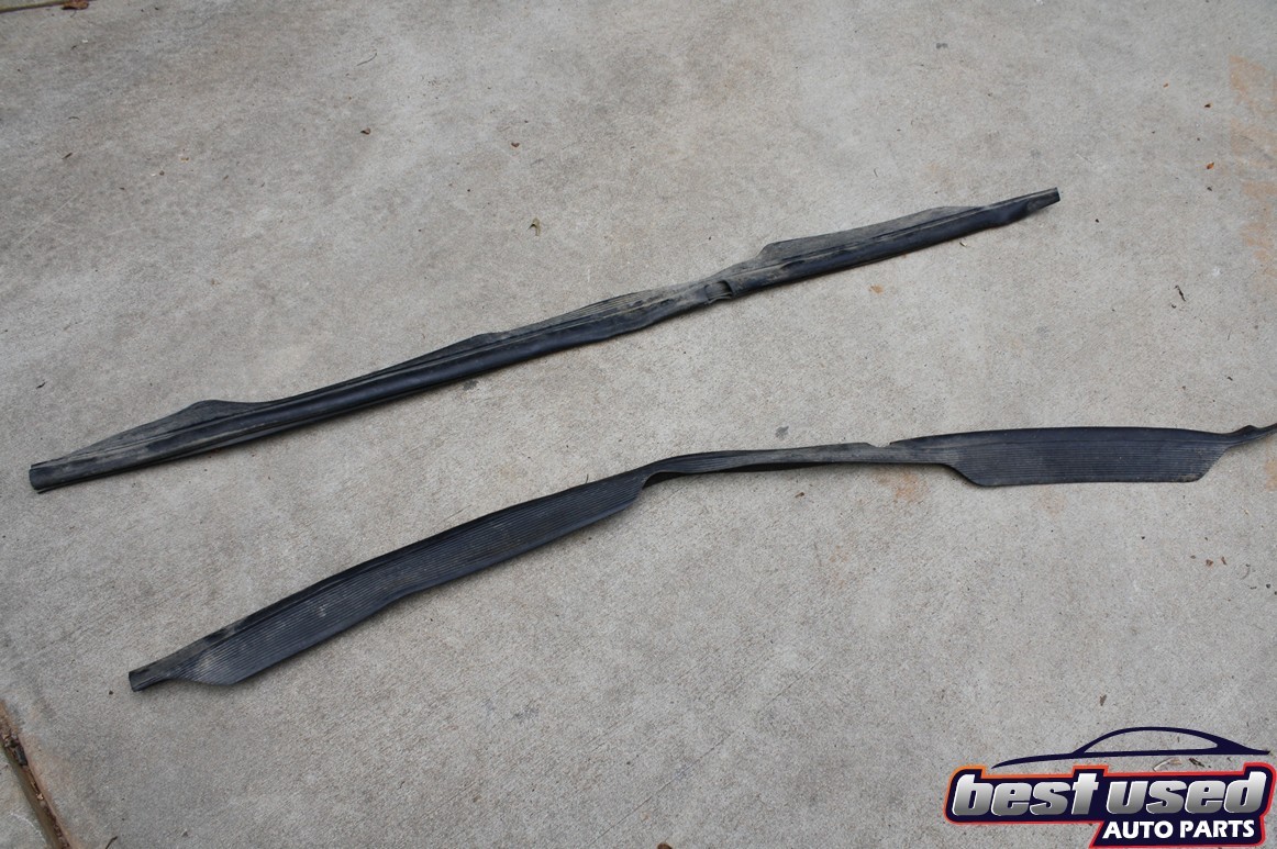 2005 CHEVROLET COBALT FLOOR WEATHER RUBBER STRIP SEAL GUARD OEM 4 CYL ...