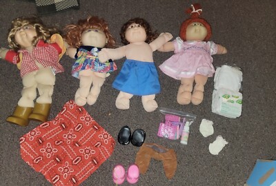 Lot of 4 Cabbage Patch Dolls, clothing and accessories | eBay