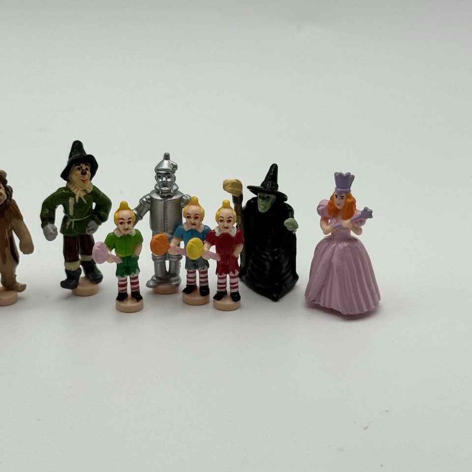 100% Complete Vintage 2001 Wizard of Oz Light Up Emerald City Play Set ...