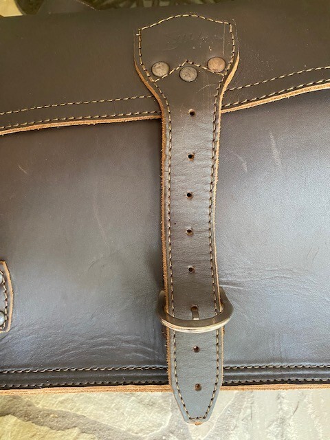 Saddleback Leather Utility Duffle Dark Coffee Brown sholder strap Large ...