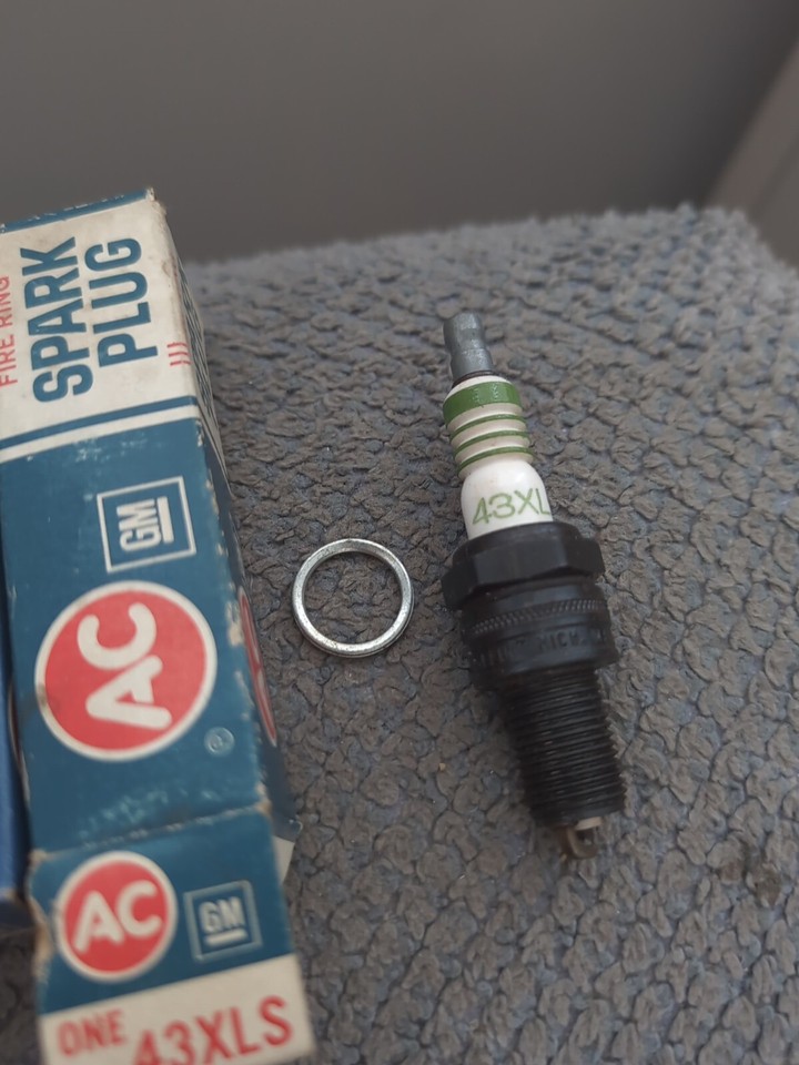 (3) pack lot set Genuine AC Delco Spark Plug R43XLS GM 5613113 Fire ...