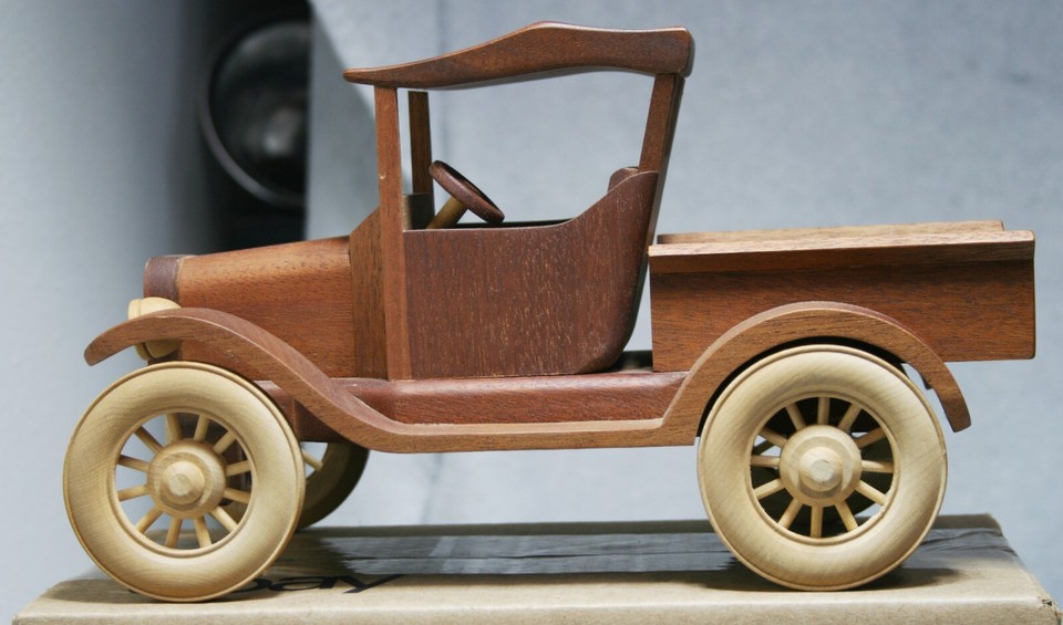 VTG Handmade Model T Ford Runabout Wood Model Car Wheels Spin 12 ...
