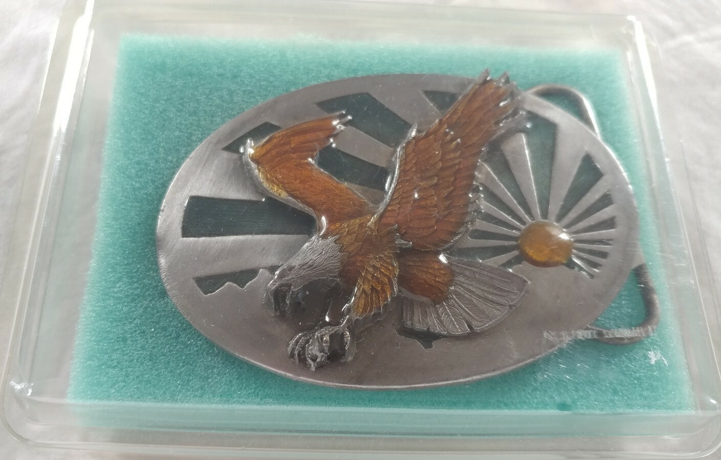 EAGLE SWOOPING STRIKING RAPTOR HAWK BELT BUCKLE SISKI… - Gem