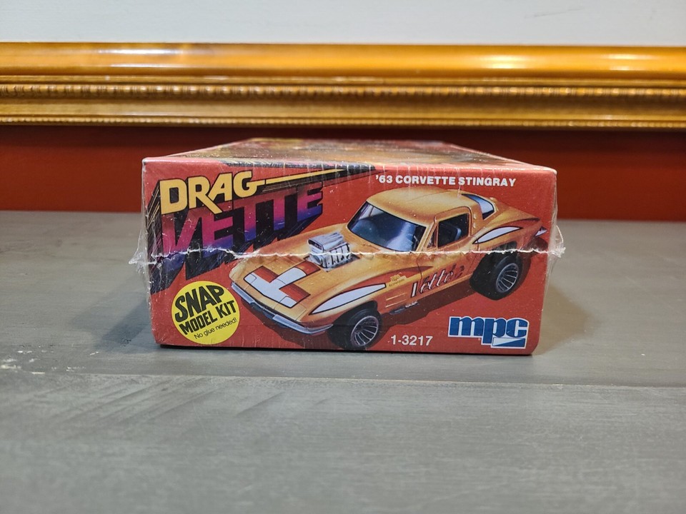 MPC Drag Vette 1963 Corvette Stingray 1/32 Scale Snap Model Kit #1-3217 ...